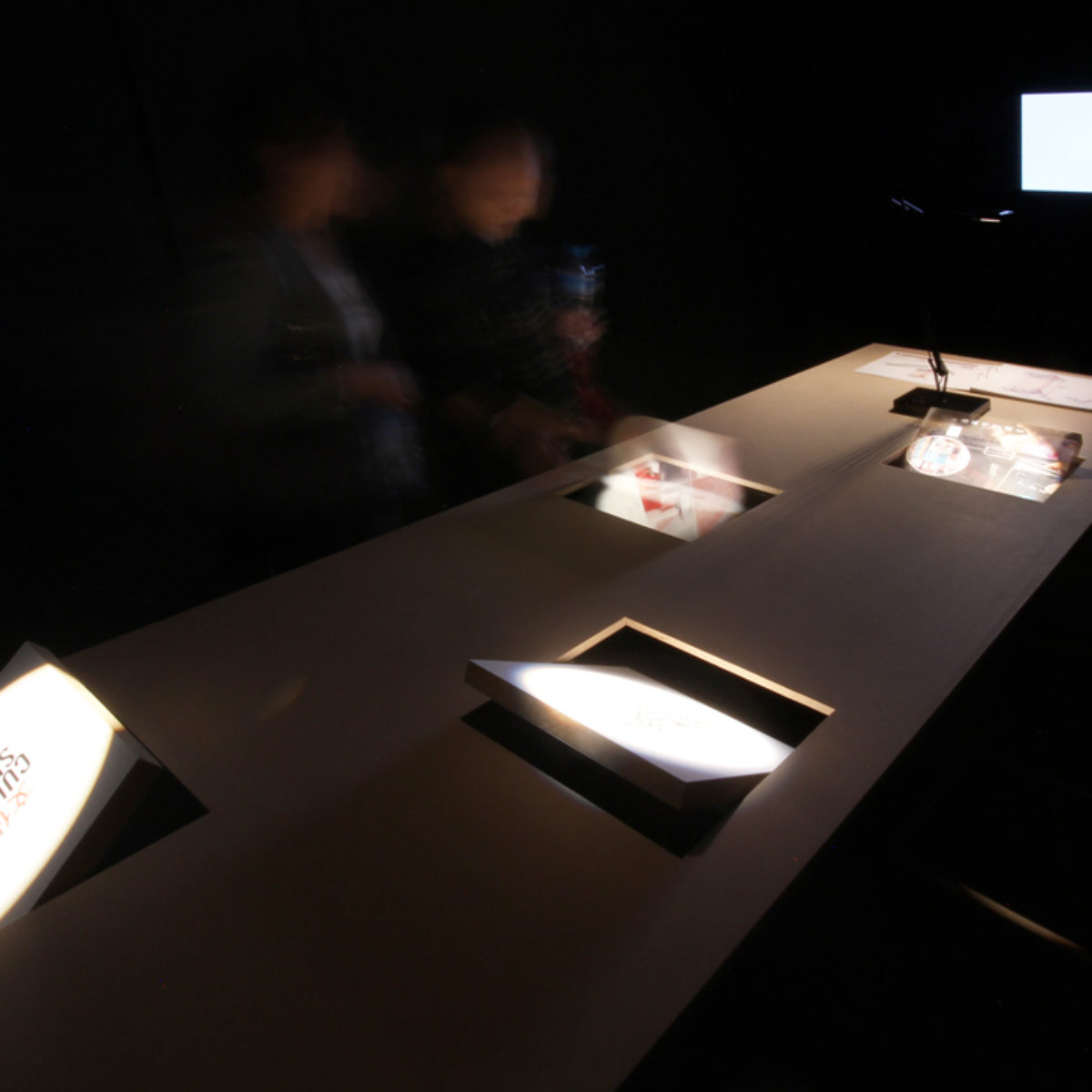 next stop: hutopolis: the detail of the exhibition desk | AQSO